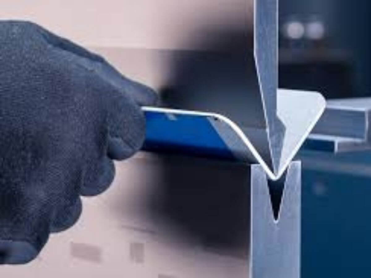 Sheet Metal Bending Process: Key Steps To Know | Machmaster