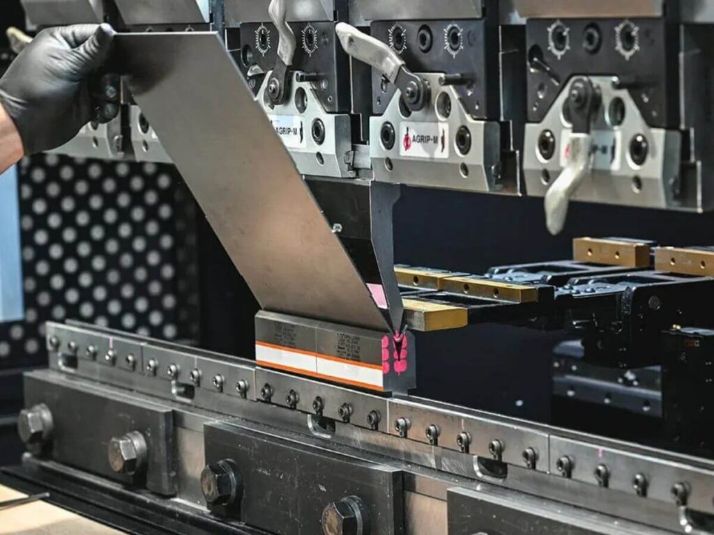 Sheet Metal Bending Process: Key Steps To Know | Machmaster
