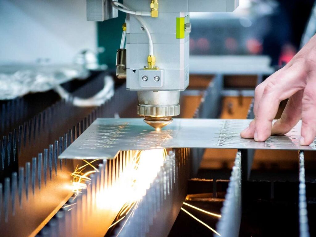 Your Guide To Accurate Sheet Metal Cutting And Bending | Machmaster