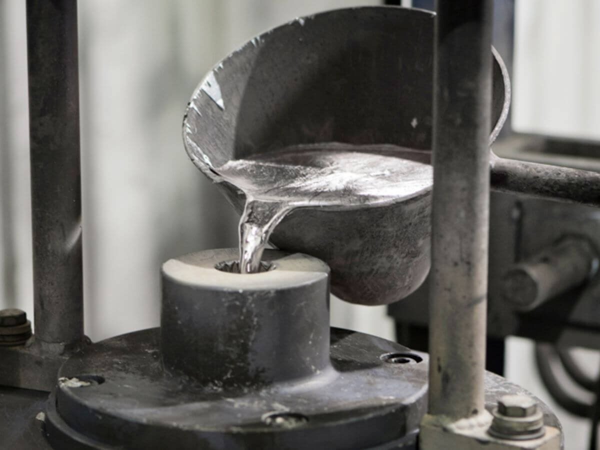 What Is Mold Casting? | Machmaster