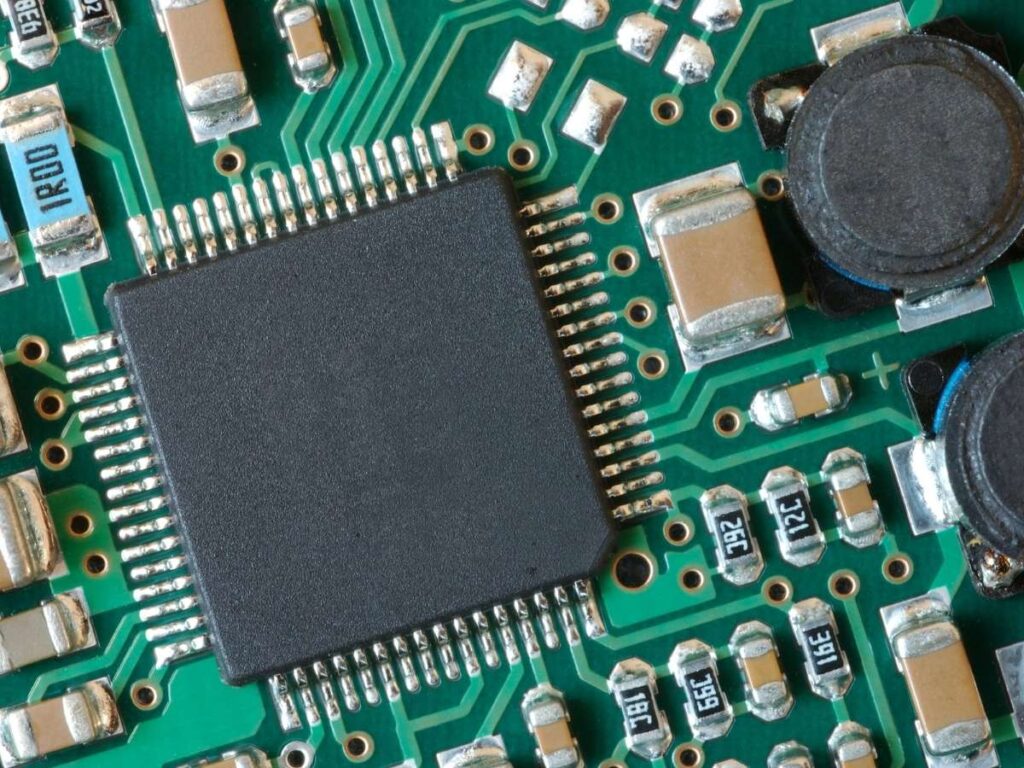 CNC Milling Machining Guide: Everything You Need To Know | Machmaster