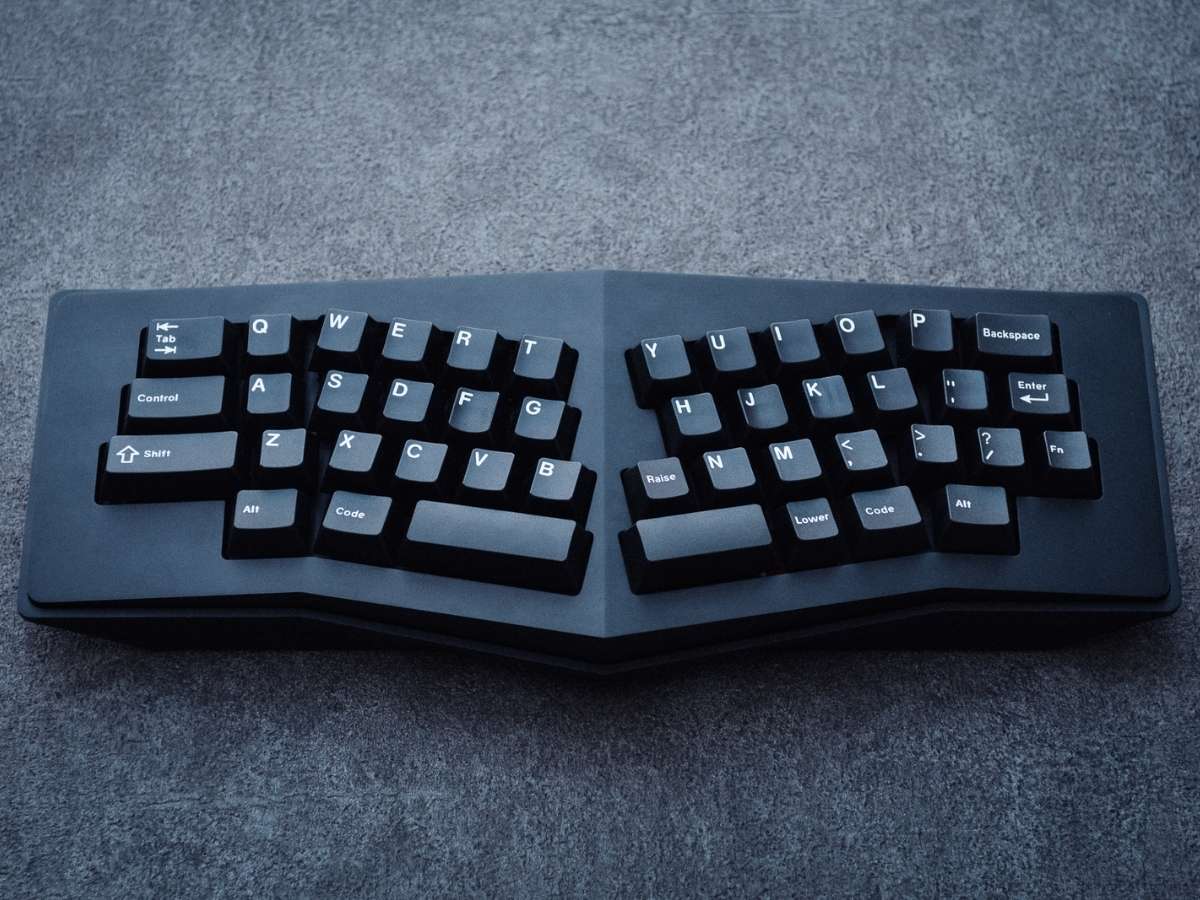 Chalice 40% Alice Keyboard Kit Review | Machmaster