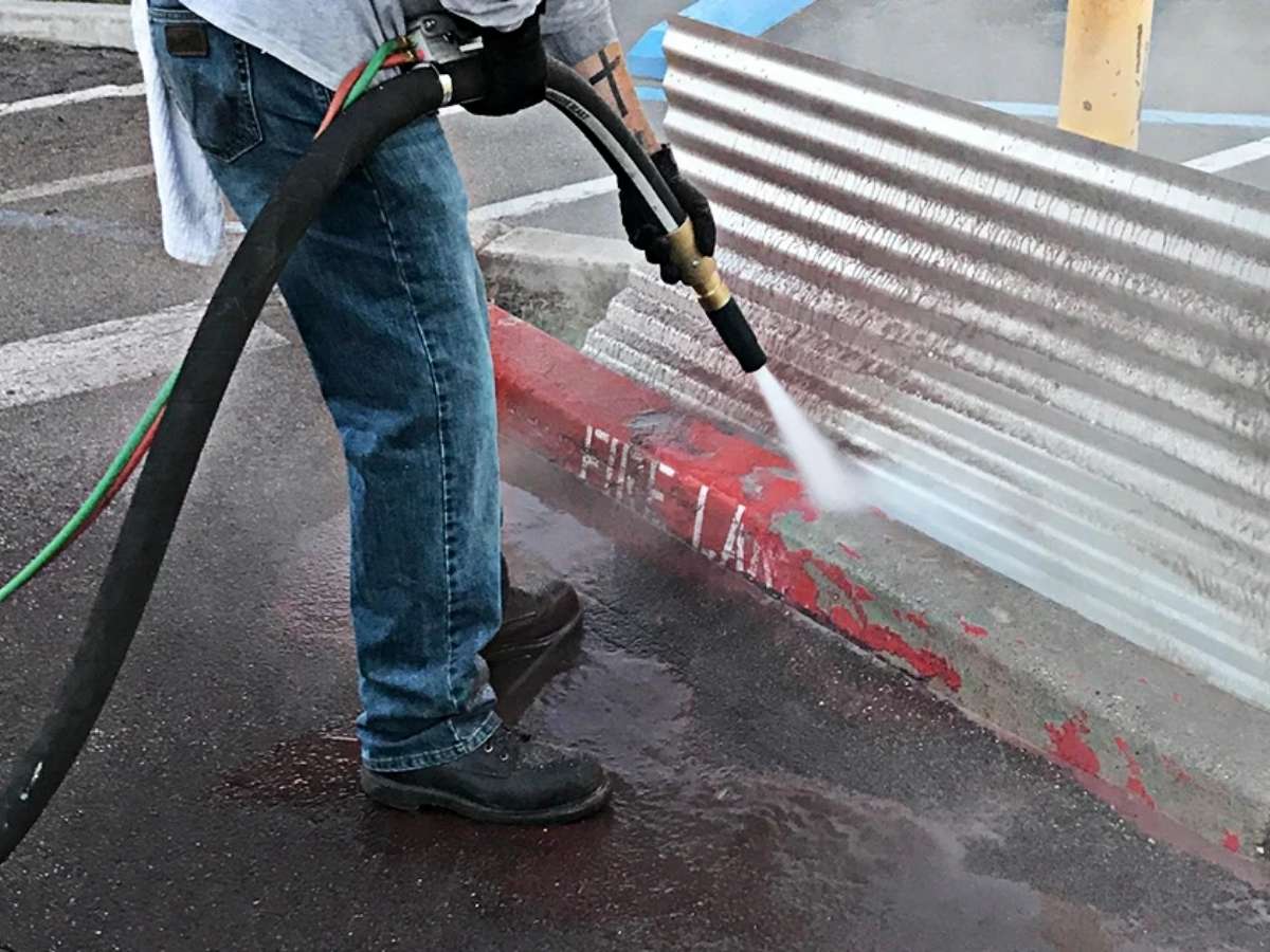 What Is Sandblasting? | Machmaster