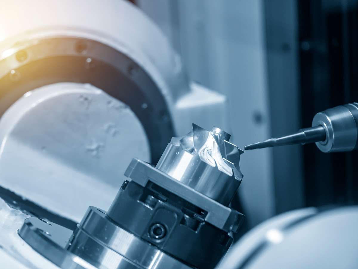 4-Axis Vs 5-Axis: What’s The Real Difference? | Machmaster