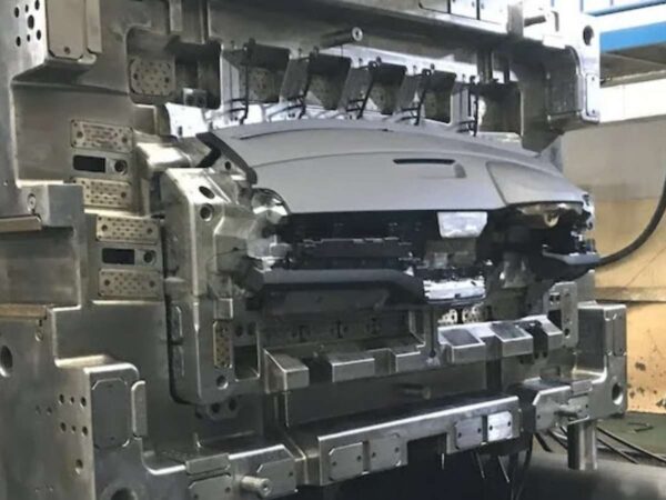 What Is Automotive Injection Molding? | Machmaster