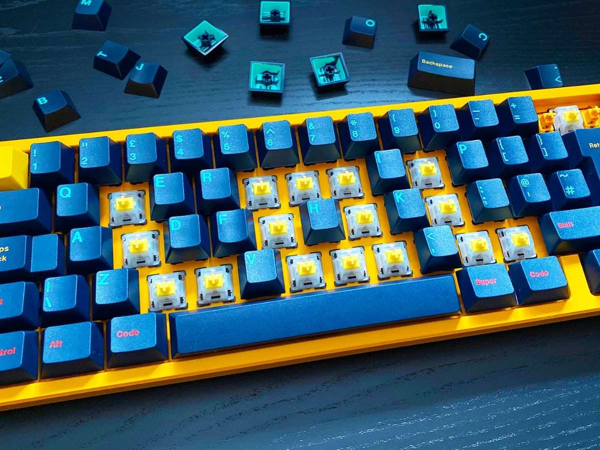 What Is A Customized Keyboard? | Machmaster