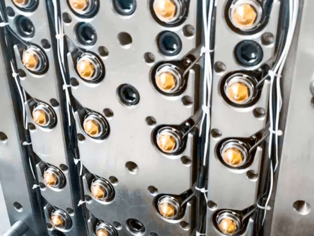 How Hot Runners Work In Injection Molding | Machmaster