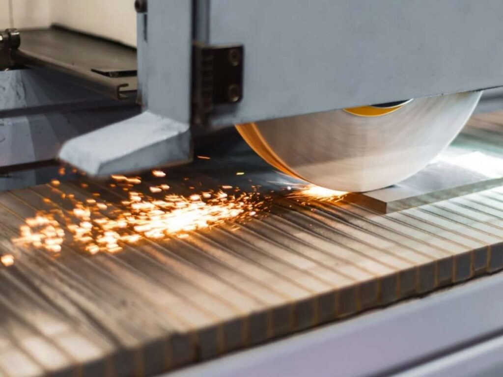 How Does Grinding Work? | Machmaster