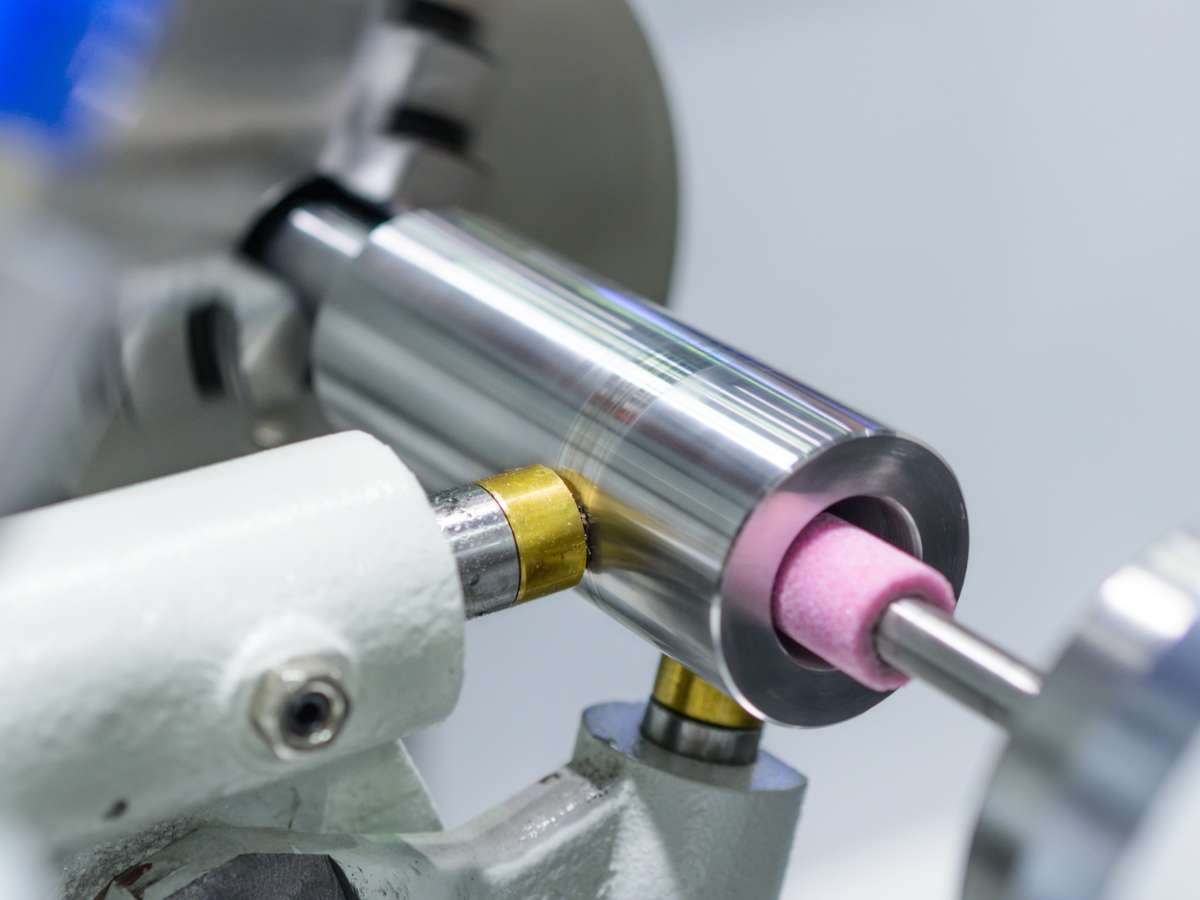 How Does Grinding Work? | Machmaster