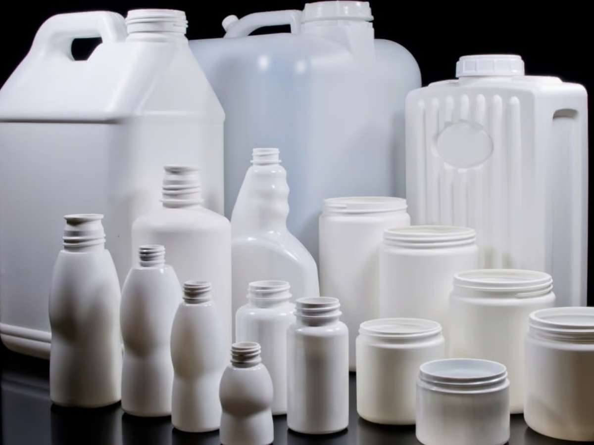 Injection Molding Vs Blow Molding: What’s The Difference? | Machmaster