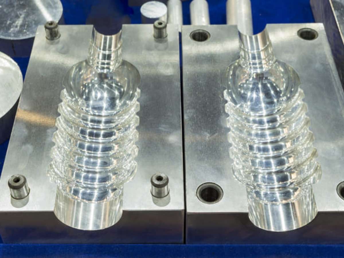 Injection Molding Vs Blow Molding: What’s The Difference? | Machmaster