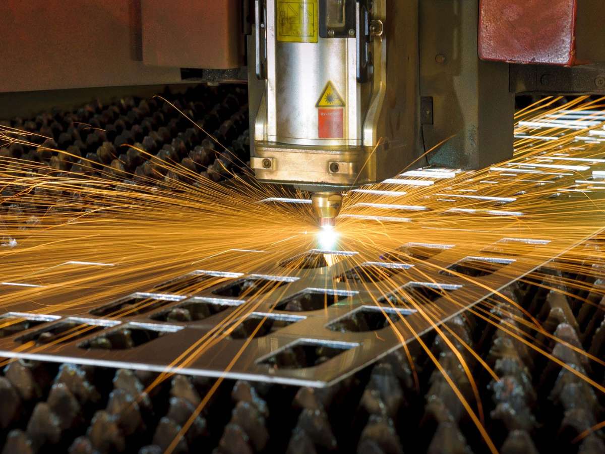 Top 8 Benefits Of Laser Cutting | Machmaster