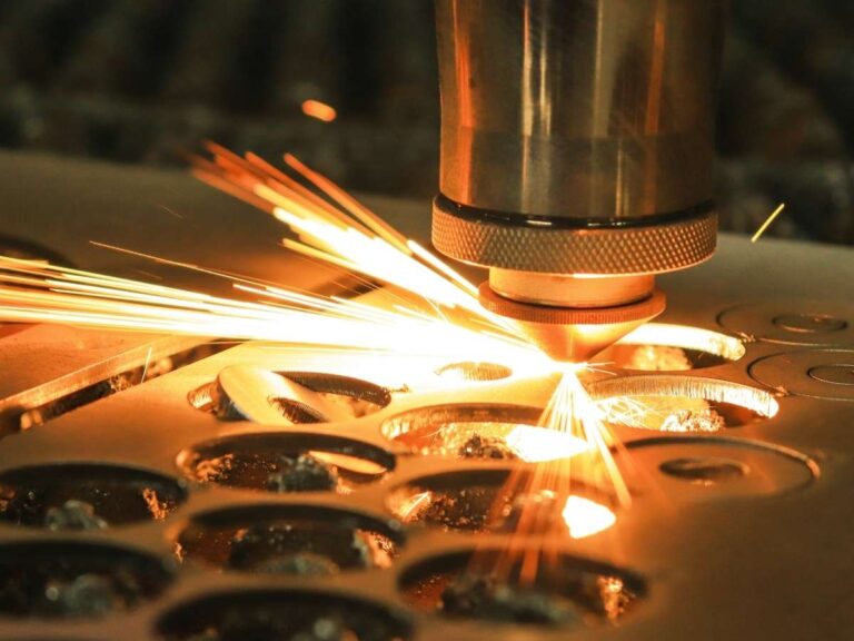 Laser Cutting Process: Step By Step Guide | Machmaster