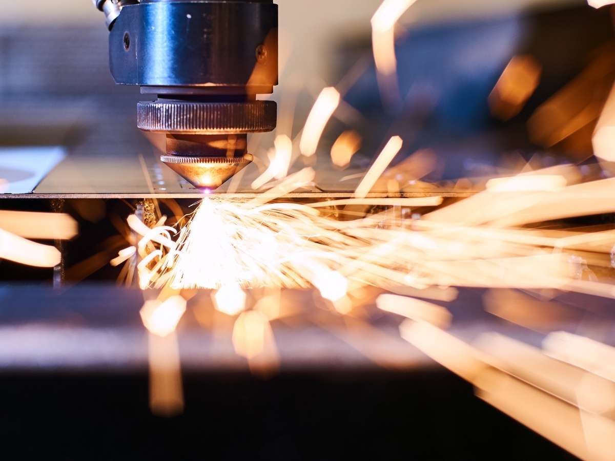 Laser Cutting Process: Step By Step Guide | Machmaster